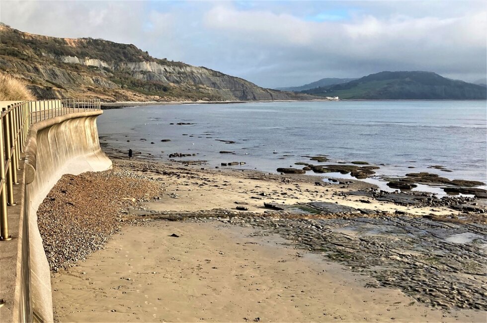 Lyme Regis - England's Fossil Town - Leisurely Drives